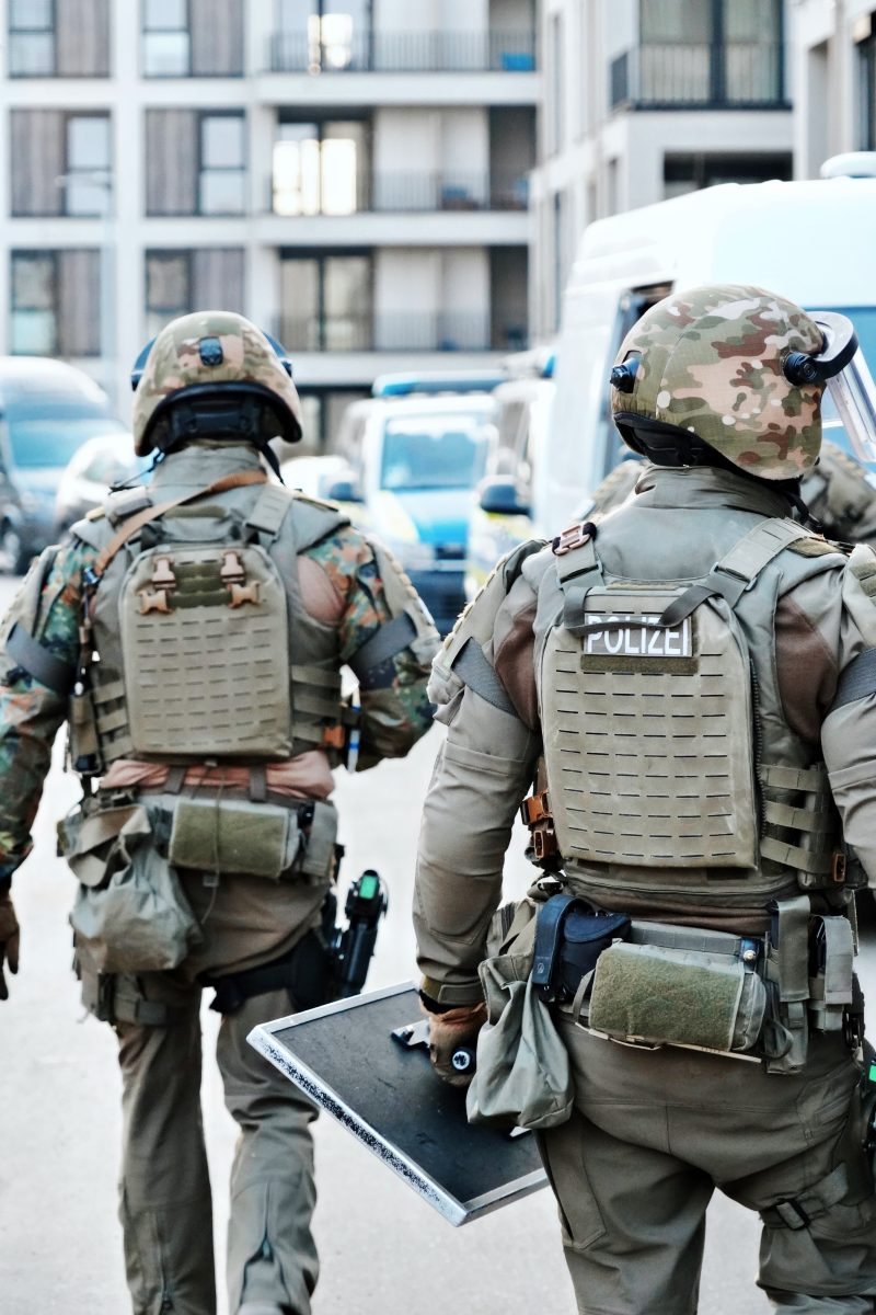 Mann mit Waffe sorgt für Großeinsatz in Hemau – Oberpfalz24