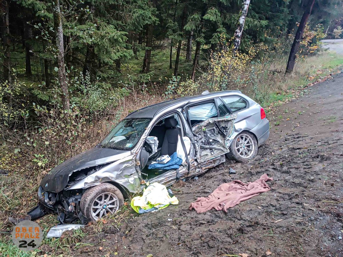Spektakulärer Unfall mit glimpflichem Ausgang – Oberpfalz24